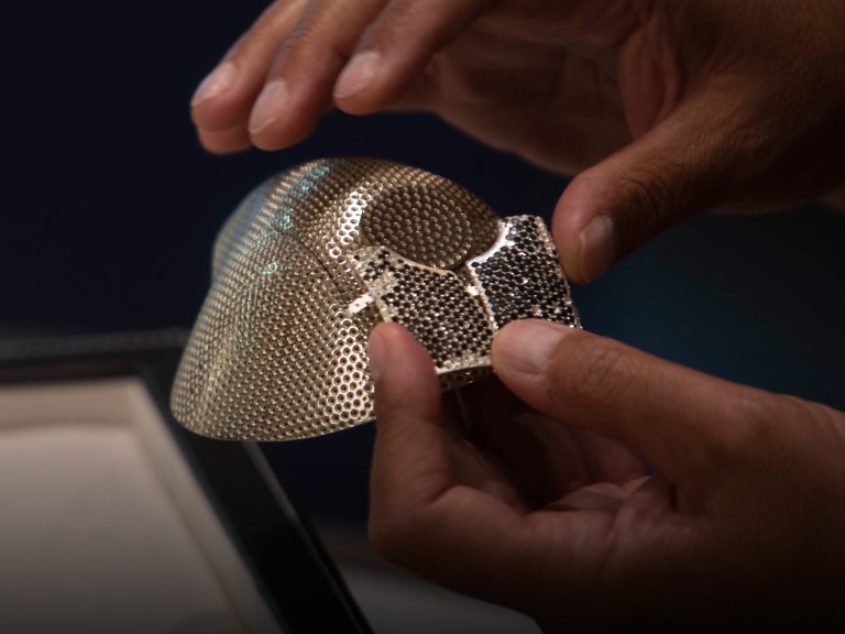 World’s Most Expensive Covid-19 Mask – Haute Today